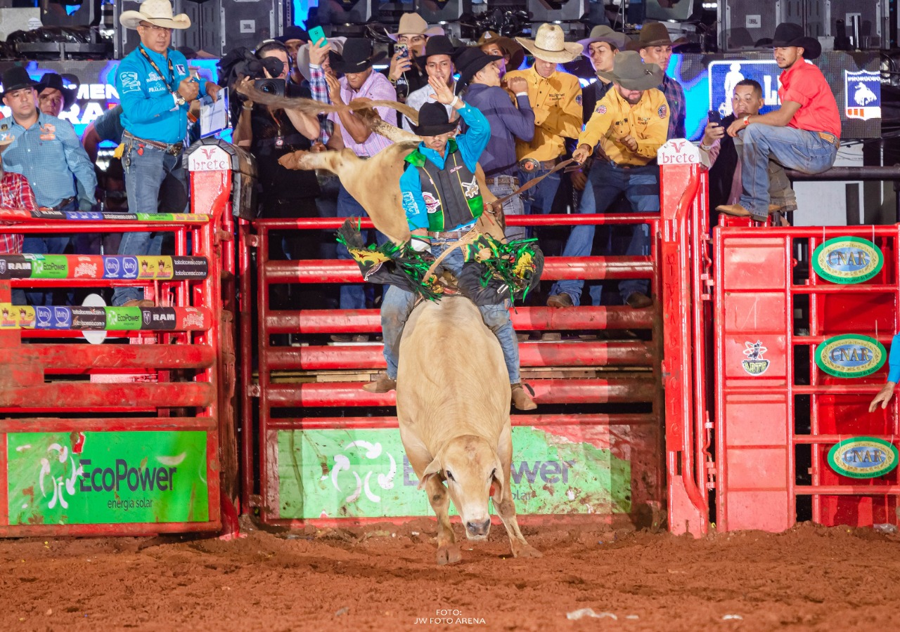 Álvaro Ariel é campeão da LNR em sua primeira temporada em Barretos ...