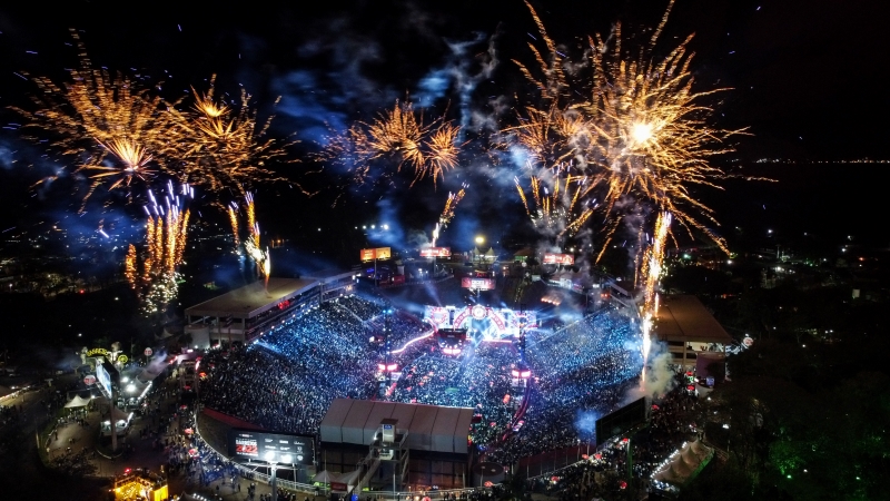 Com mais de 100 shows e rodeio internacional, Festa do Peão de Barretos ...