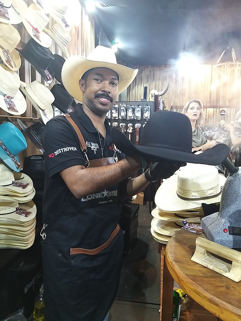 Chapéus moldados artesanalmente trazem charme à Festa do Peão de ...